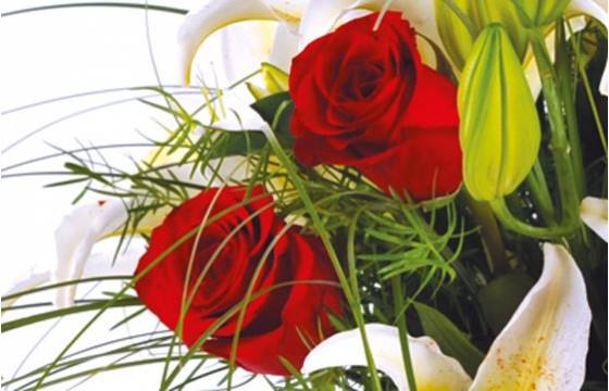 Bouquet deuil de lys et roses tons blanc & rouge | livraison en 3h ...